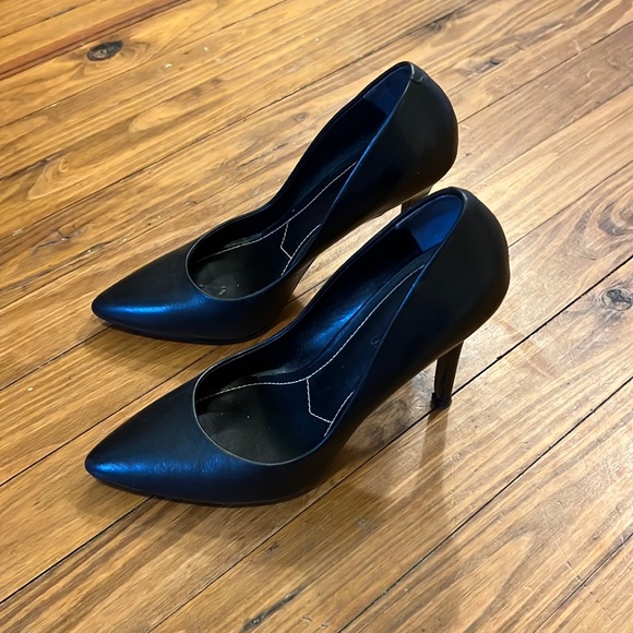 Charles David | Shoes | Charles By Charles David Black Pumps | Poshmark